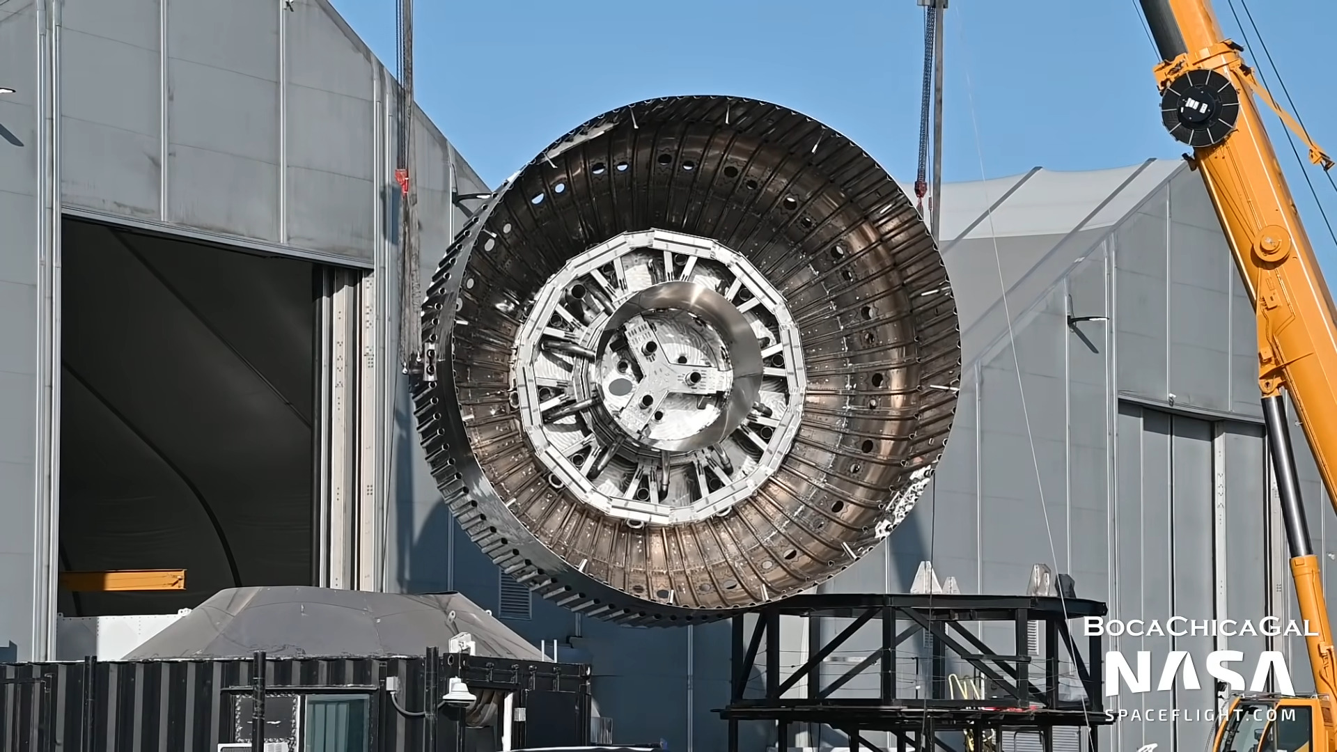 בסיס נוסף לבוסטר חדש – ספייסאקס בעברית Xecaps